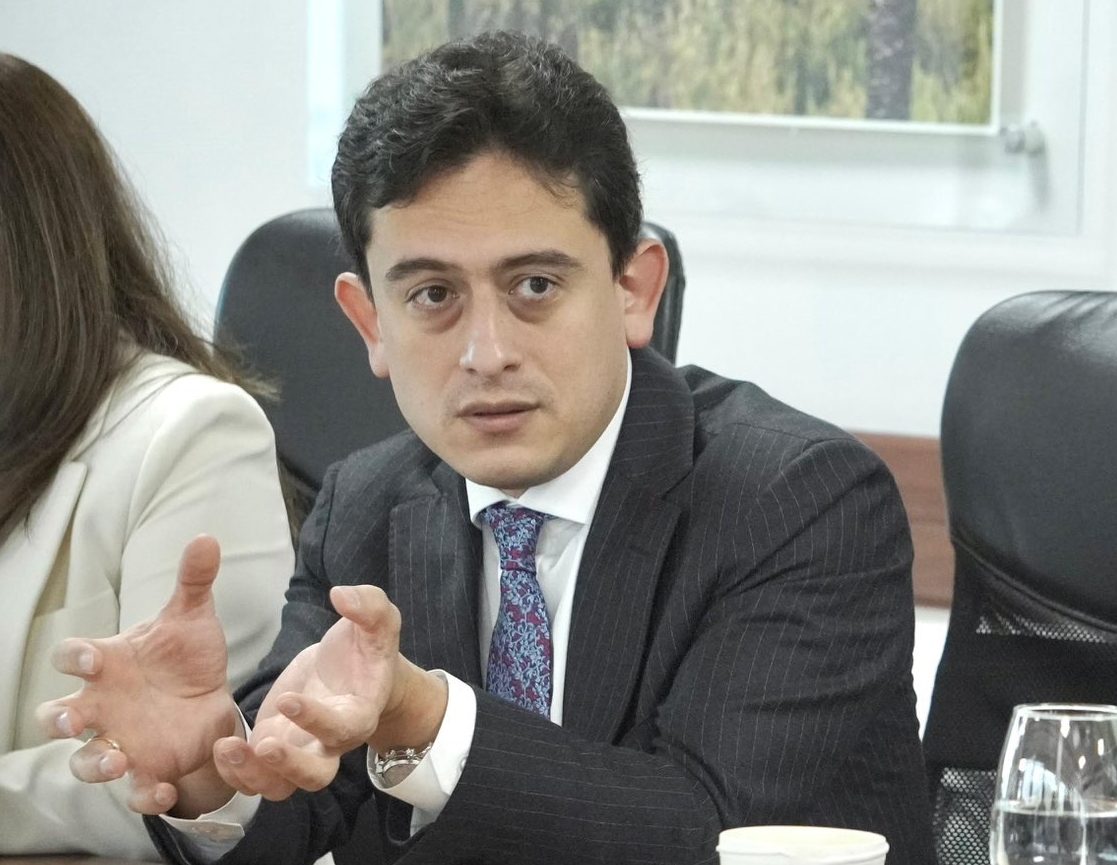 Exministro Reyes revela nueva lista de nombres en presunto tráfico de influencias en la Dian